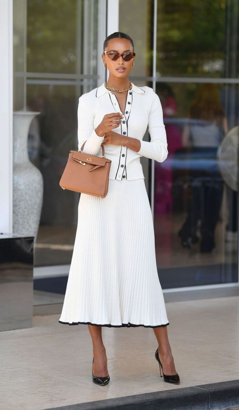 10 Old Money Outfits for Women