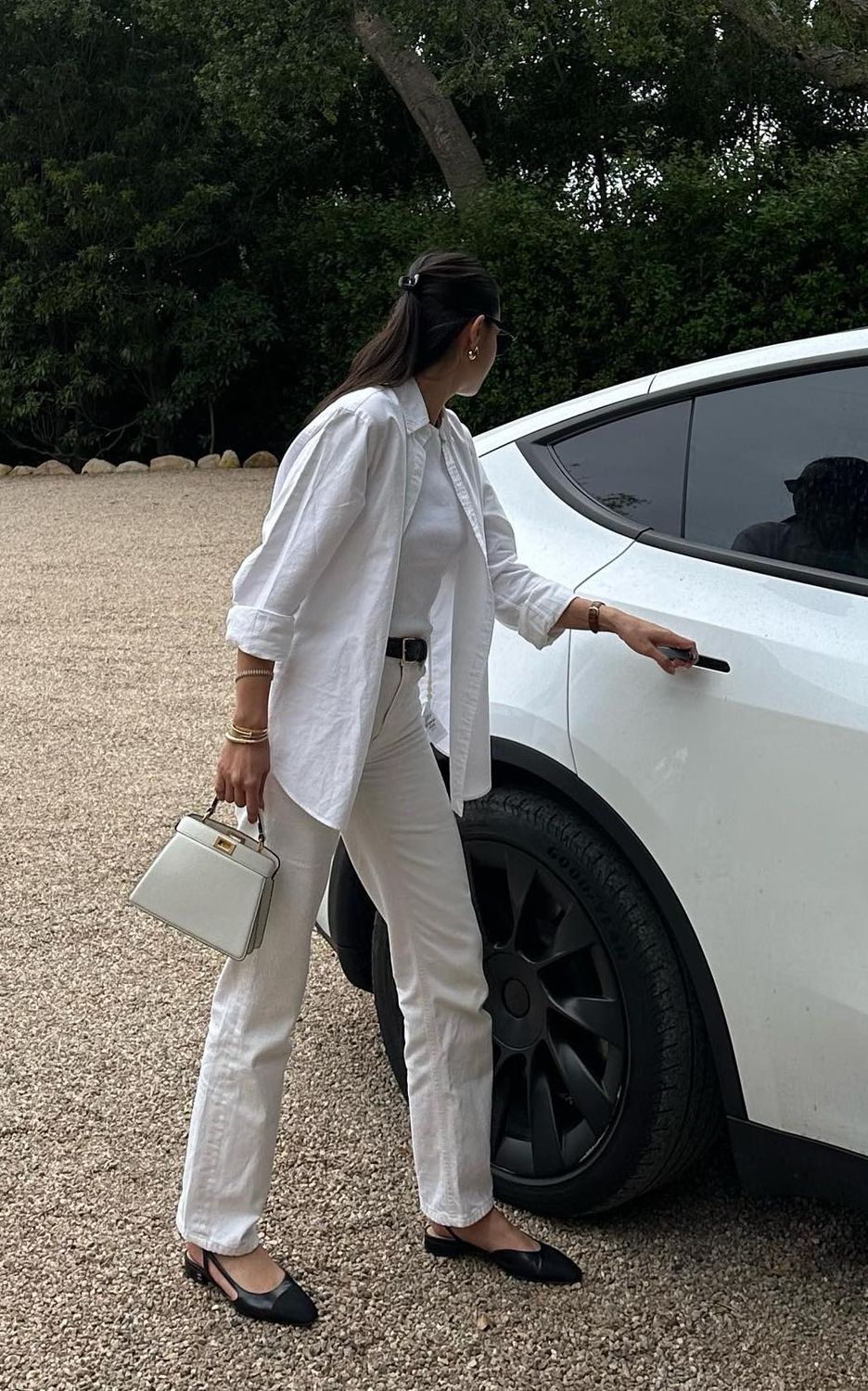 10 Old Money Outfits for Women